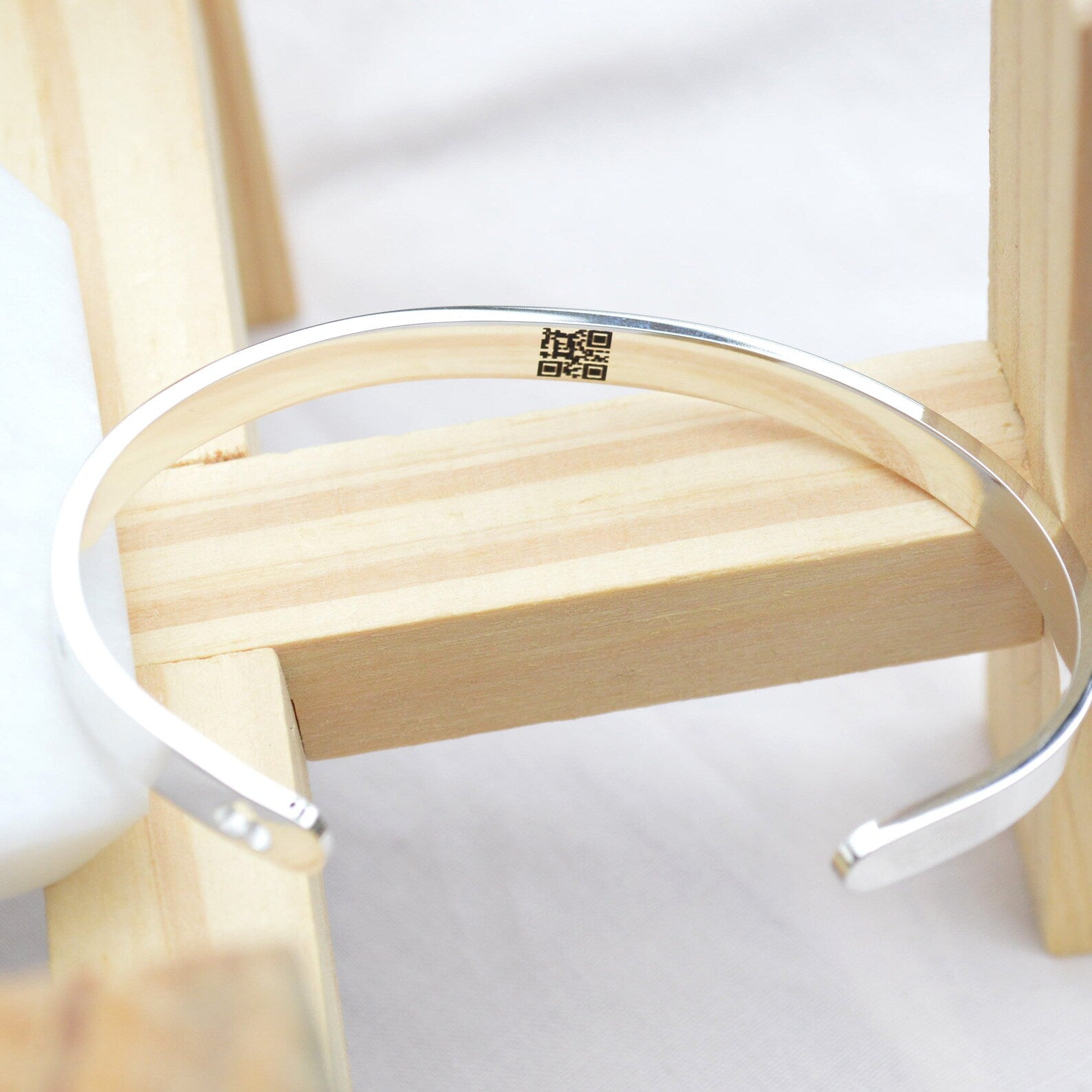 QR Code Cuff Bracelet – HKS Jewellery